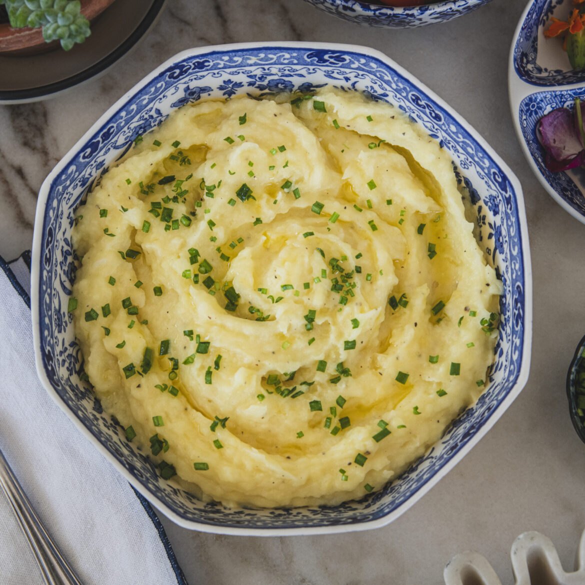 Creamy Mashed Potatoes - Cindy Lam Cuisine